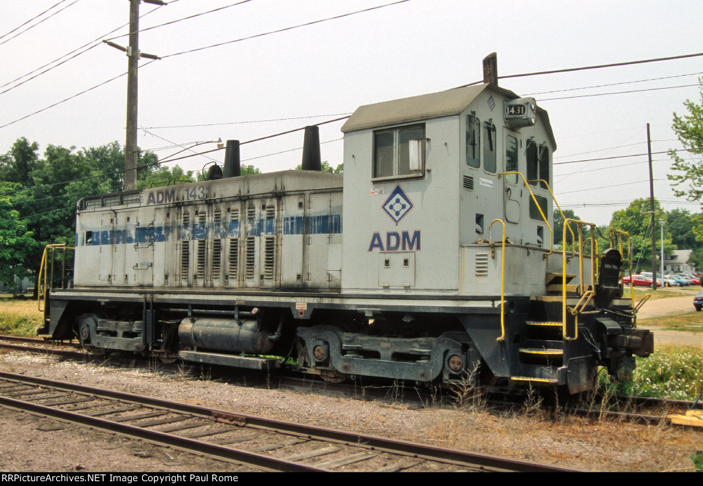 ADM 1431, ex IC, EMD SW14, working at the ADM Plant